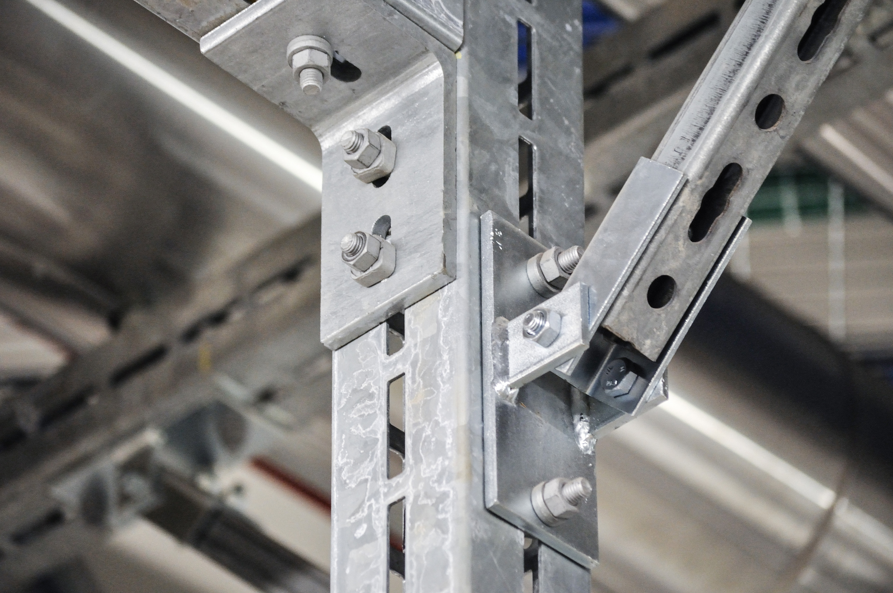 Stabilize structures with joint connections